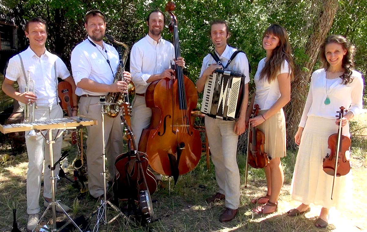 St. Bohème: Award-Winning French Music / French Folk Music