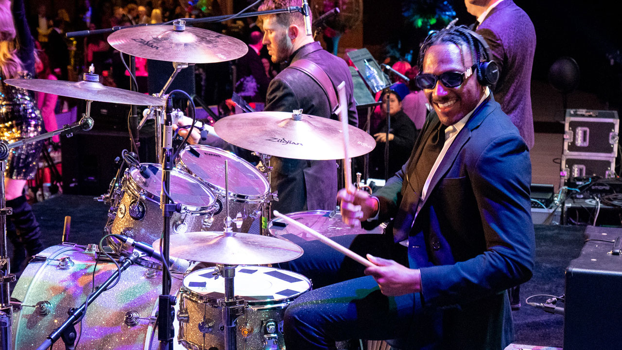 Awesome Liquid Blue Band for Corporate, Weddings, & Parties!